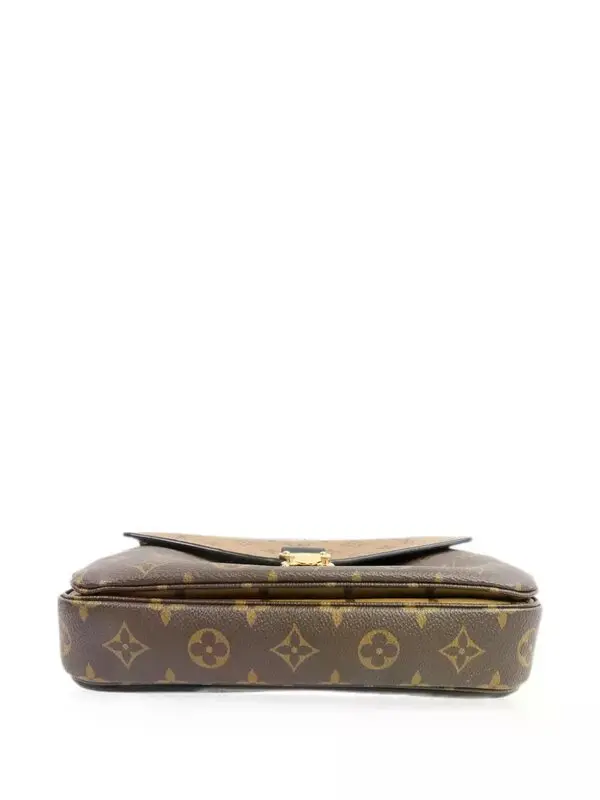 LOUIS VUITTON Pochette Metis Monogram Reverse Crossbody Bag