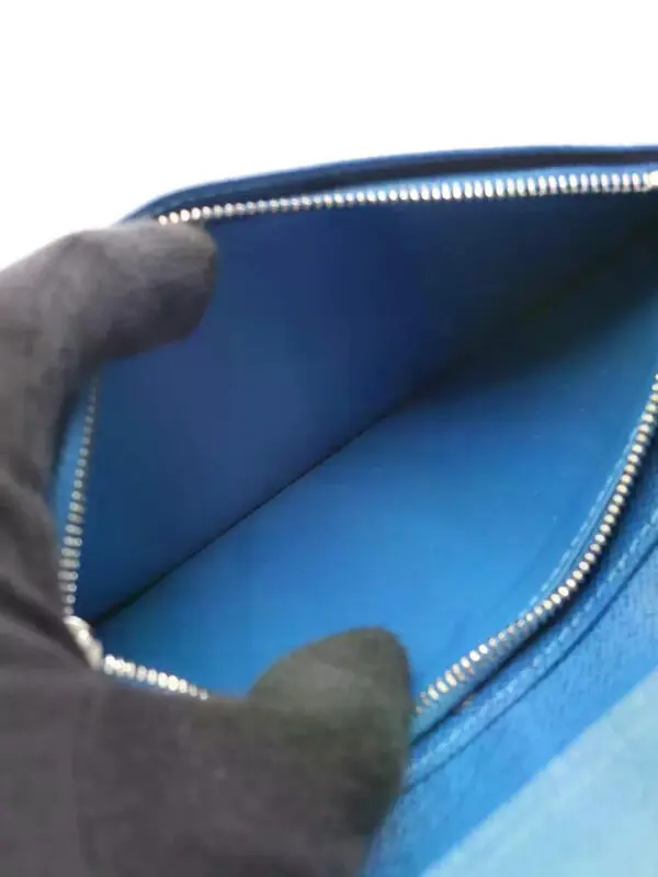 LOUIS VUITTON Taiga Brazza Bi-fold Wallet