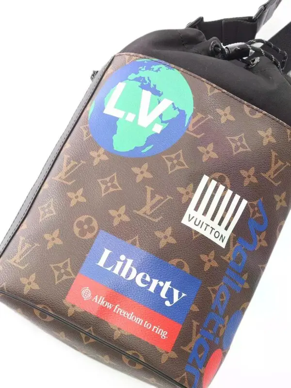 LOUIS VUITTON 2019 Monogram Chalk Sling Bag