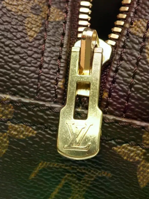 LOUIS VUITTON 2010s Monogram Deauville Handbag