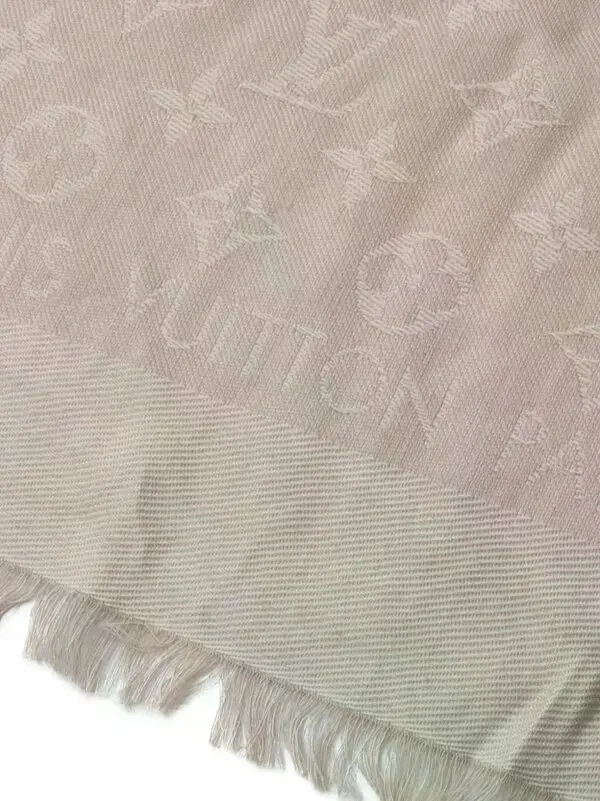 LOUIS VUITTON 2018 Monogram Fringed Shawl