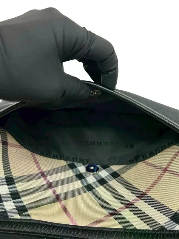 Burberry 2000-2017 Nova Check And Nylon Shoulder Bag