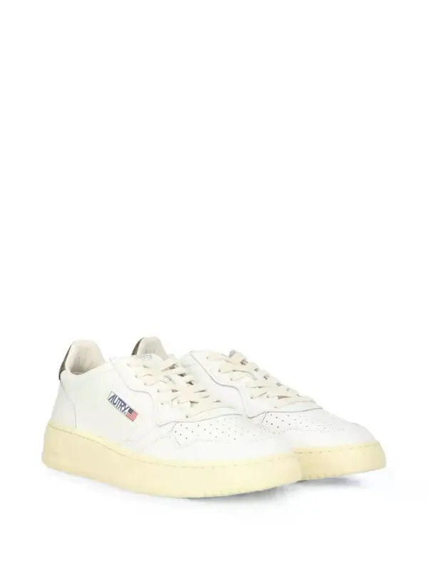 AUTRY Medalist Low Leather Trainers - White