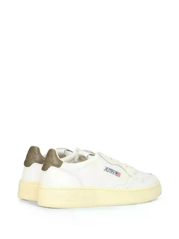 AUTRY Medalist Low Leather Trainers - White