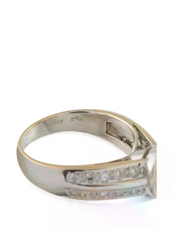 LB EXCLUSIVE Embellished Diamond Ring