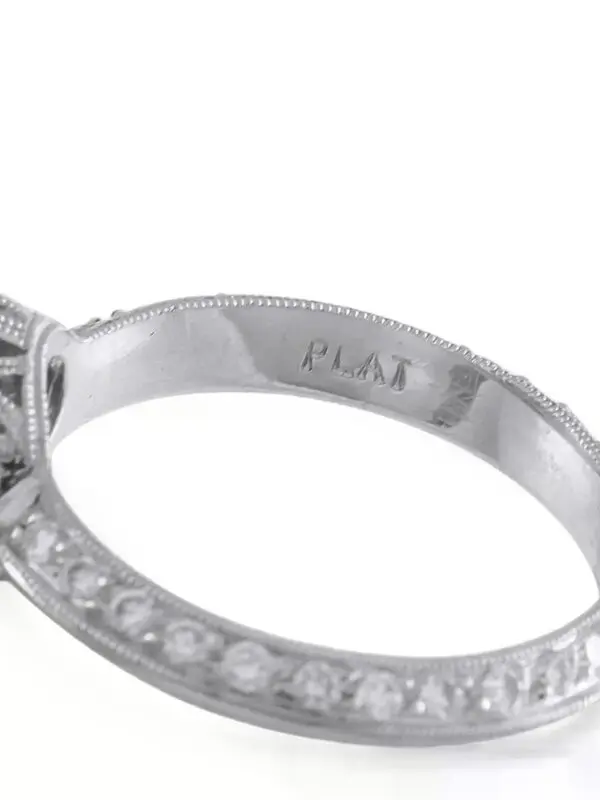 LB EXCLUSIVE Solitaire Diamond Ring