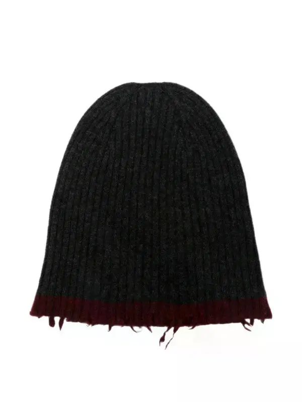 UMA WANG Ribbed Knit Beanie Hat With Frayed Edge - Grey