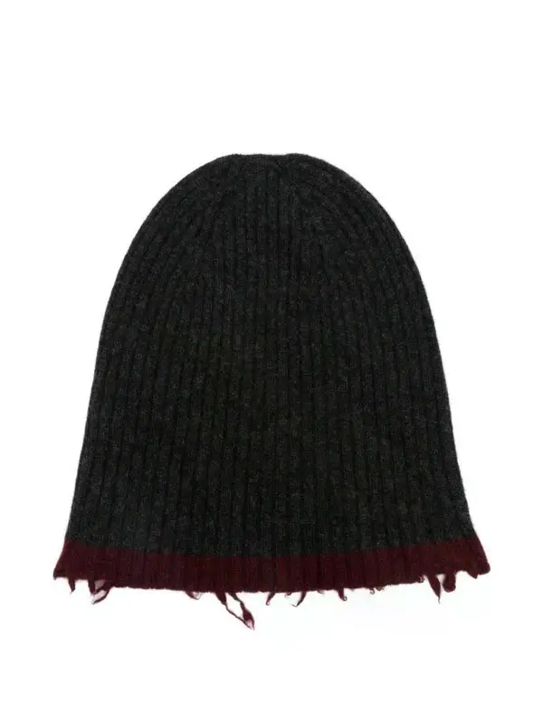 UMA WANG Ribbed Knit Beanie Hat With Frayed Edge - Grey