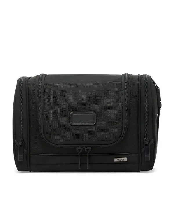 Tumi Alpha 4 Hanging Travel Kit