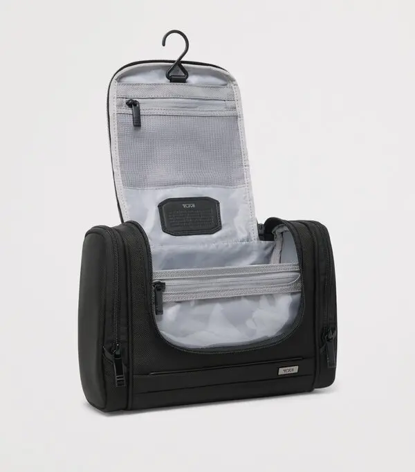 Tumi Alpha 4 Hanging Travel Kit