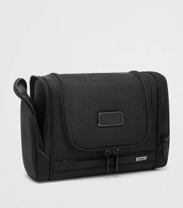 Tumi Alpha 4 Hanging Travel Kit
