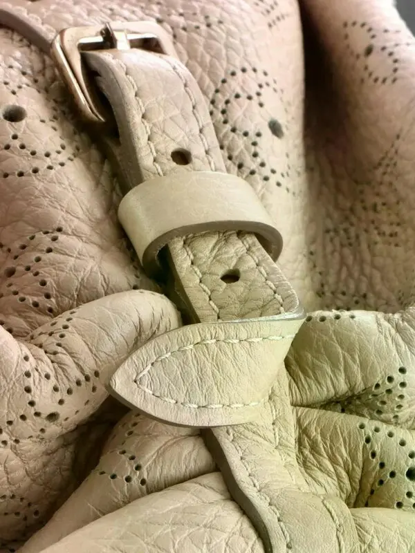 LOUIS VUITTON L Mahina Leather Hobo Bag