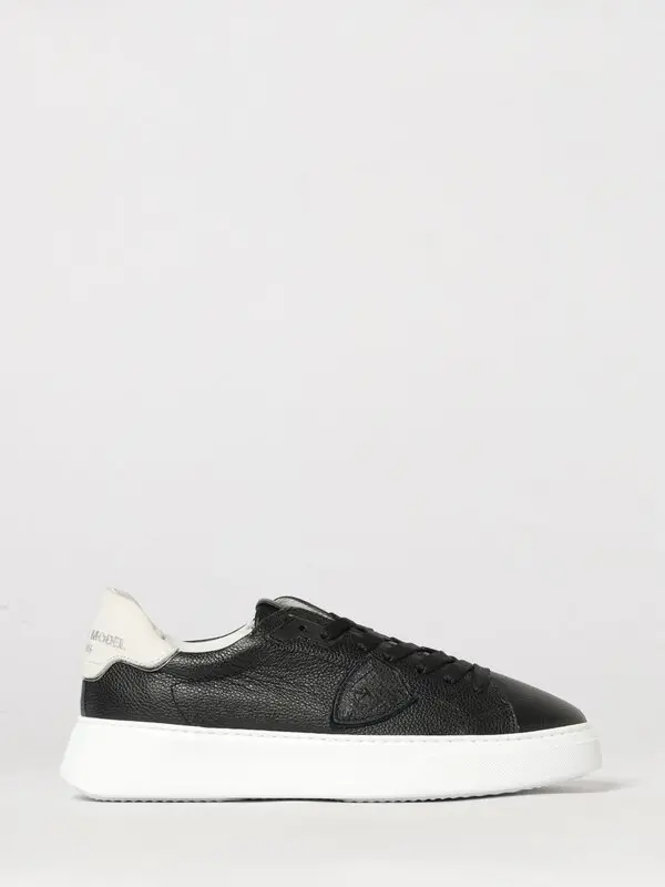 Philippe Model Temple Low Smooth Calfskin Low-top Sneakers With Shield Logo - Black 1