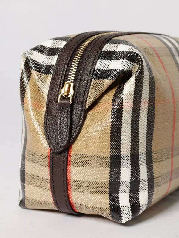 Burberry Beauty Accessories Lifestyle Colour