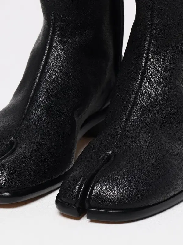 MAISON MARGIELA Boots Colour