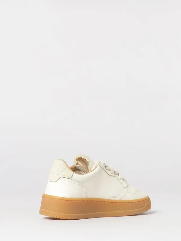 AUTRY Medalist Low Leather Sneakers