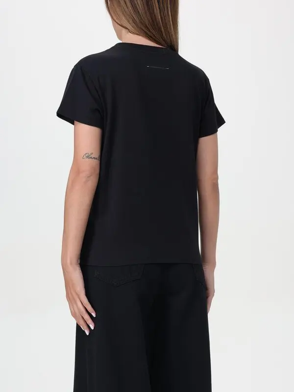MAISON MARGIELA T-shirt Colour
