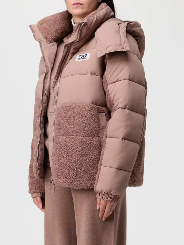 EA7 Jacket Colour