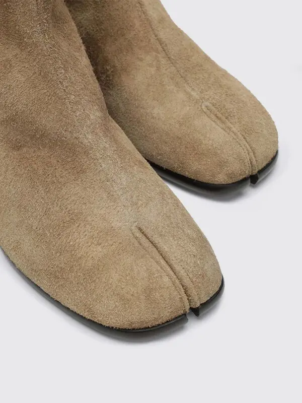 MAISON MARGIELA Boots Colour