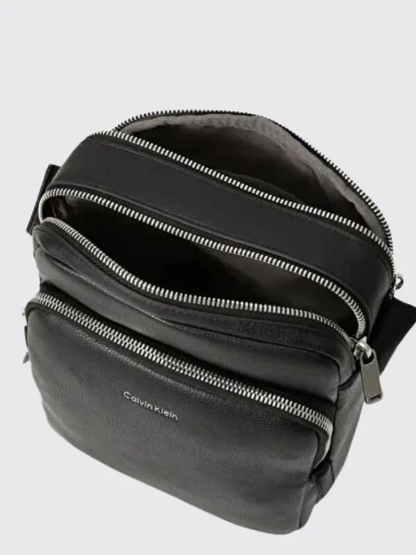 Calvin Klein Shoulder Bag Colour