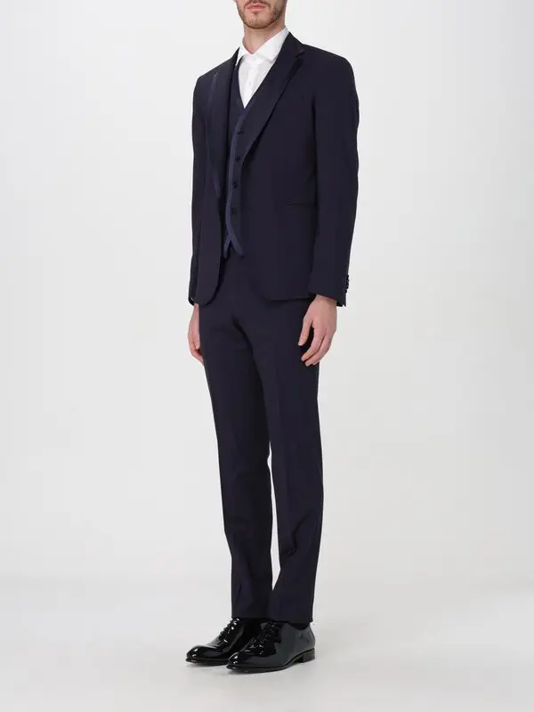 Brian Dales Suit Colour