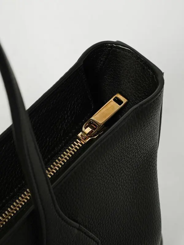 FERRAGAMO Tote Bag Colour