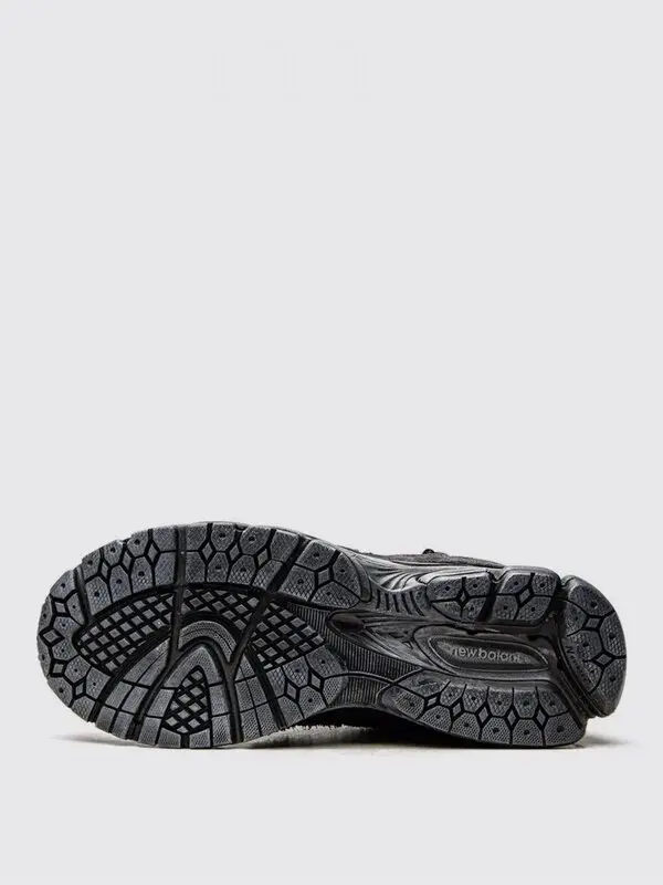NEW BALANCE 2002 Sneakers In Suede And Mesh - Black