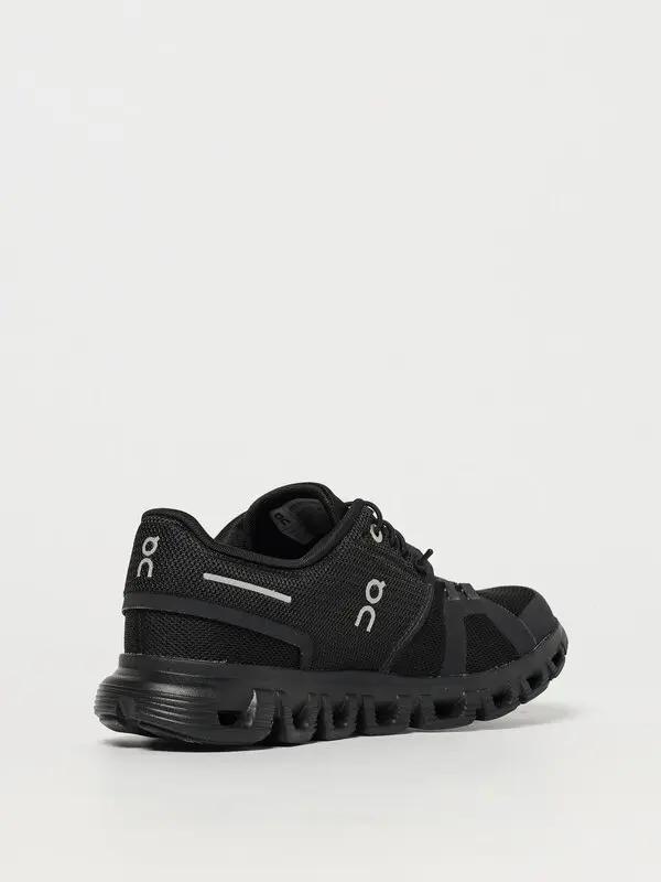 On Trainers Colour