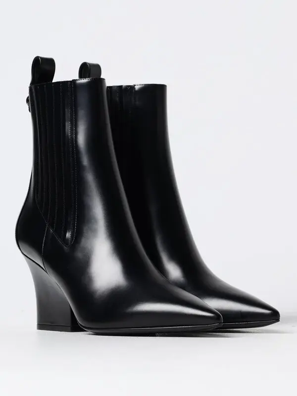 Valentino Garavani Boots Colour