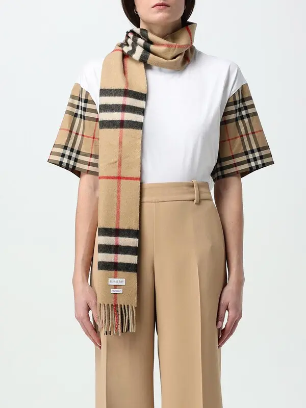 Burberry Scarf Colour - Beige