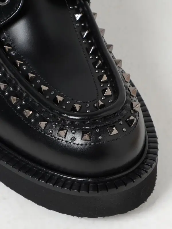 Valentino Garavani Brogue Shoes Colour