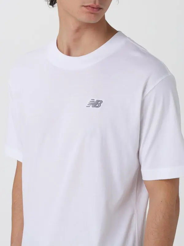 NEW BALANCE T-shirt Colour