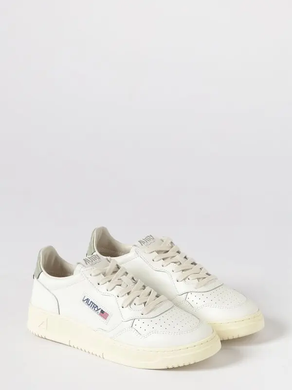 AUTRY Medalist Low Sneakers In Smooth Calfskin With A Bi Design - White