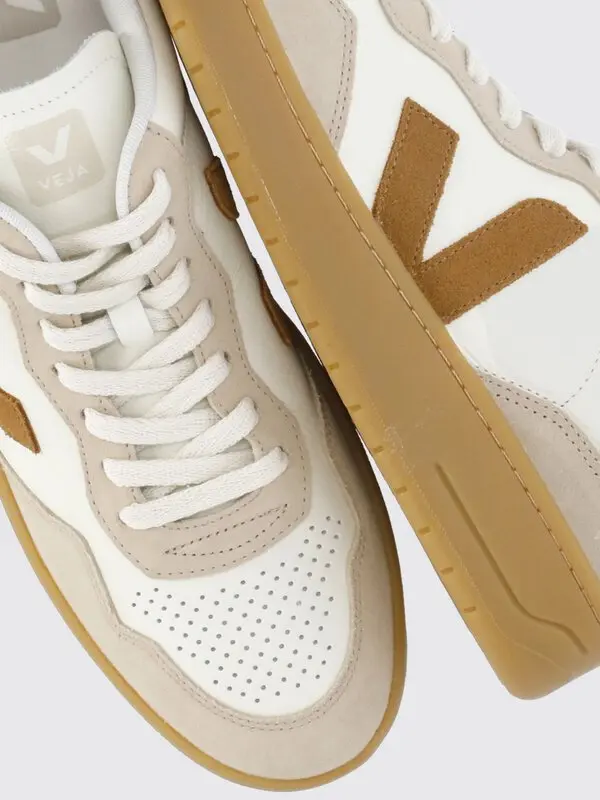 VEJA V-90 O.t. Leather Sneakers
