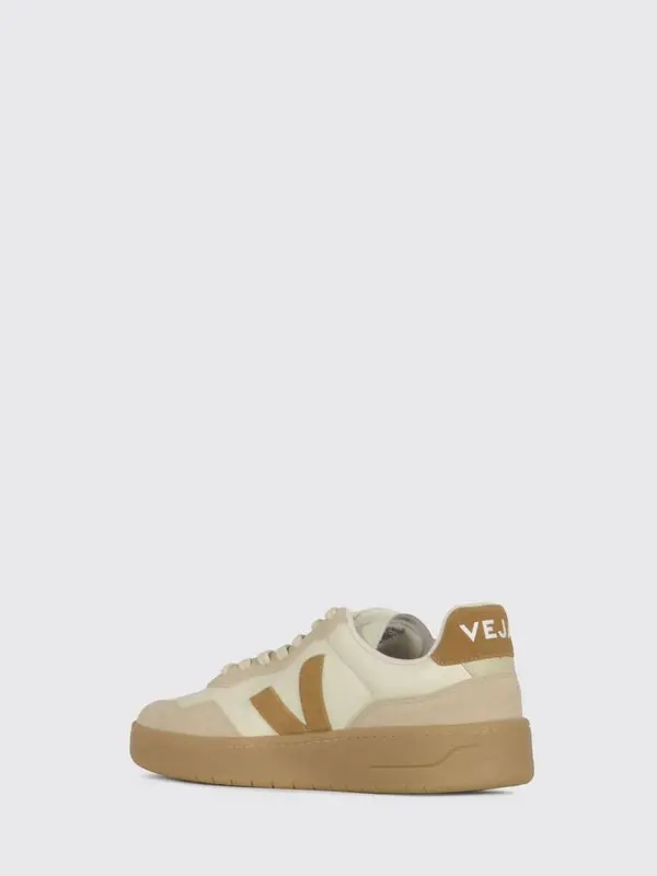 VEJA V-90 O.t. Leather Sneakers
