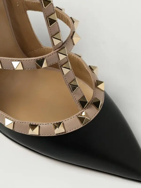 Valentino Garavani Court Shoes Colour