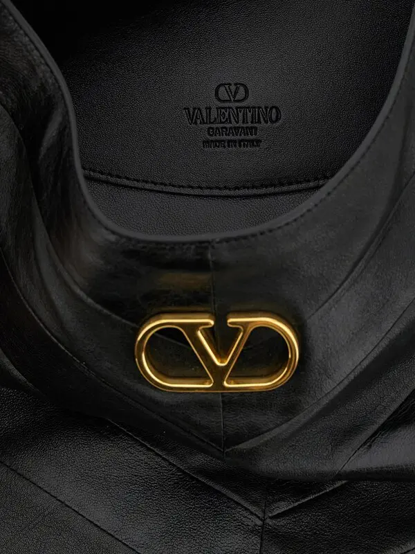 Valentino Garavani Shoulder Bag Colour