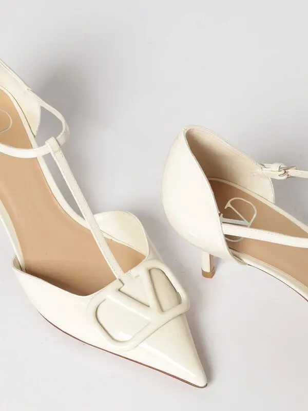 Valentino Garavani D'orsay Pumps In Leather