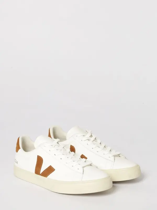 VEJA Trainers - White