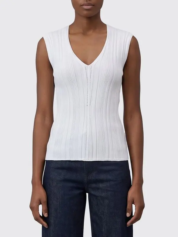 Closed Sleeveless V-neck Knit Top