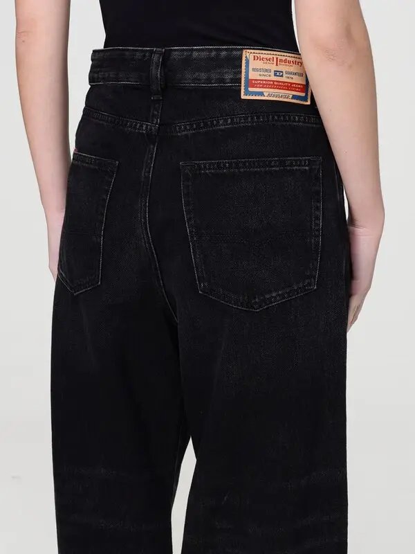 DIESEL® Jeans Colour