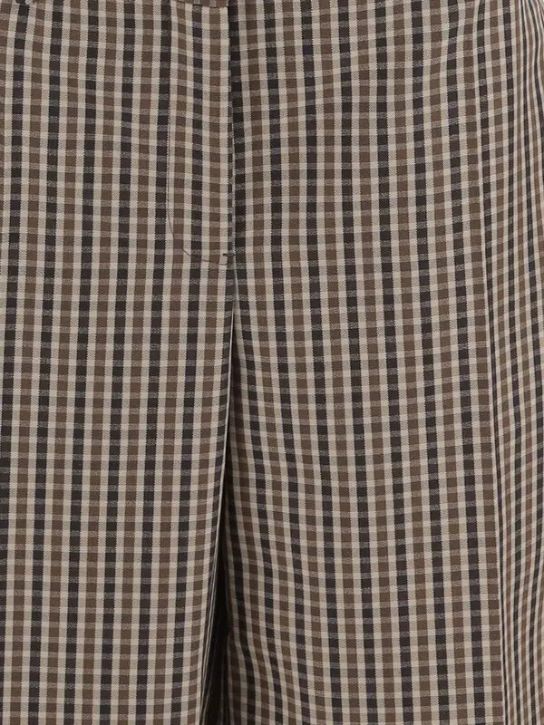 JIL SANDER Shorts Colour