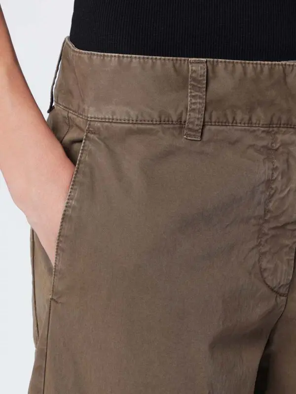 Off-White Trousers Colour