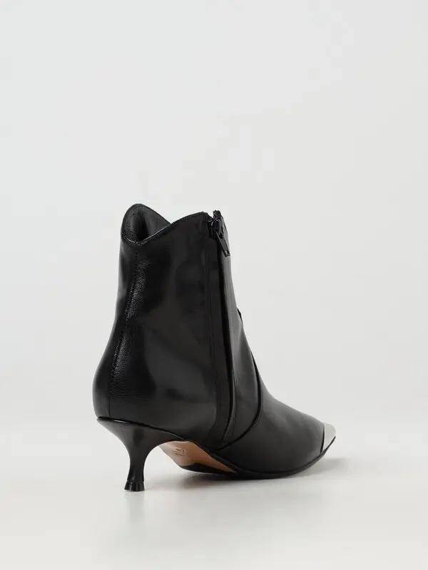ANNA F. Boots Colour
