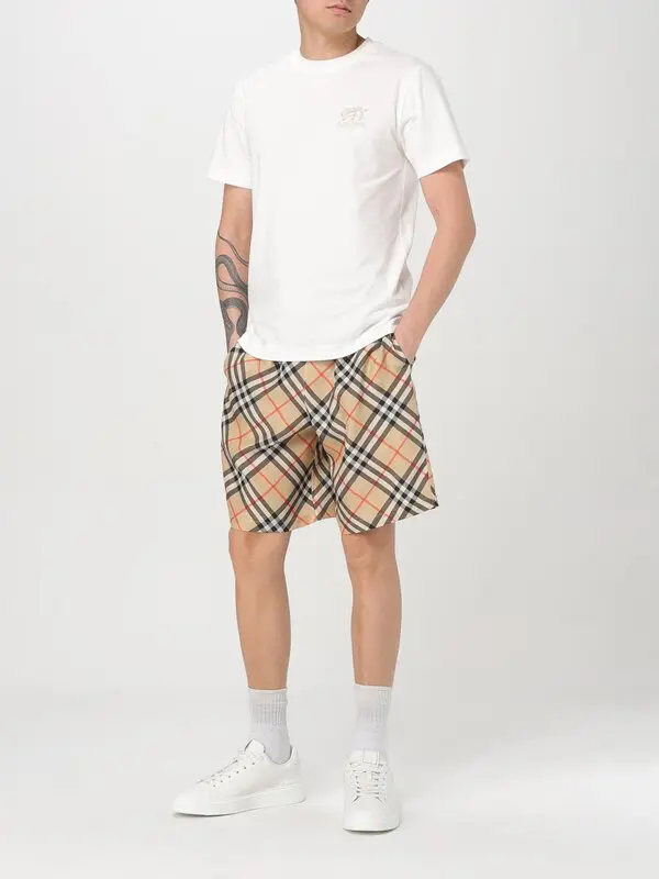 Burberry T-shirt Colour