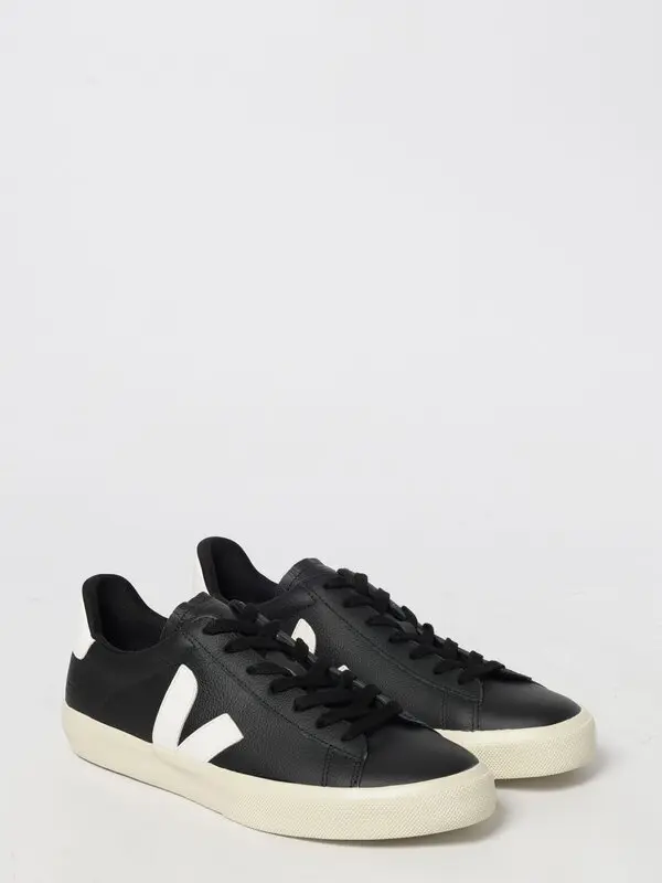 VEJA Trainers