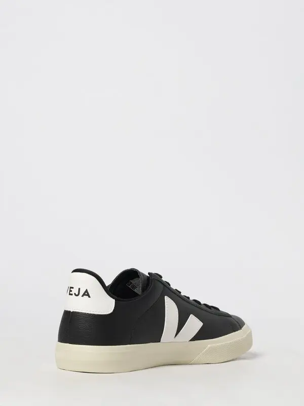 VEJA Trainers