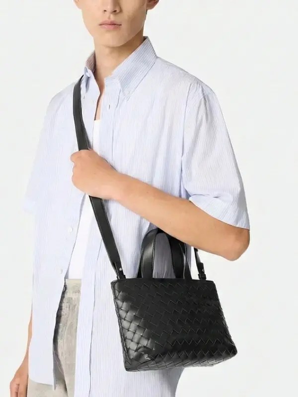 Bottega Veneta Shoulder Bag Colour