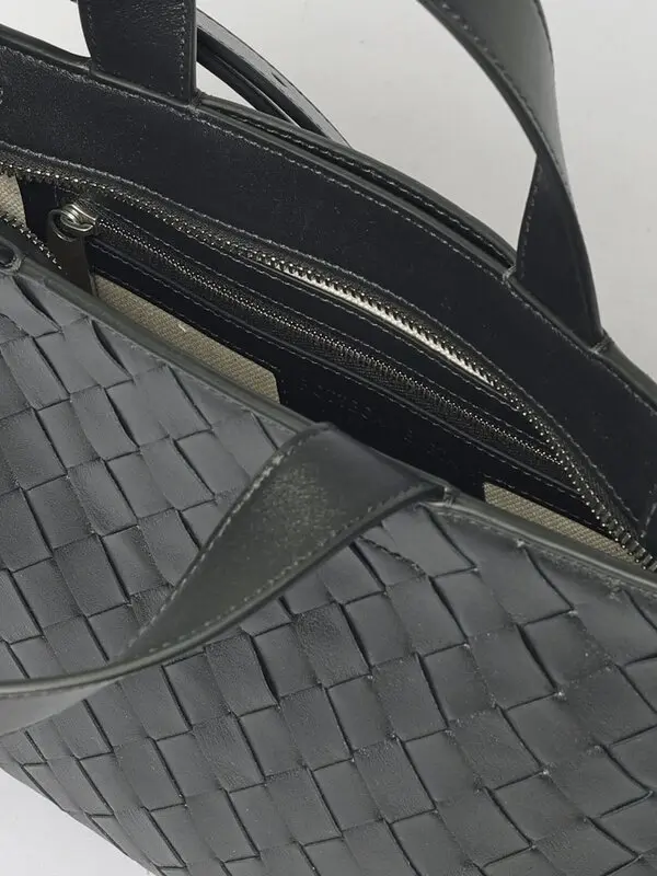 Bottega Veneta Shoulder Bag Colour