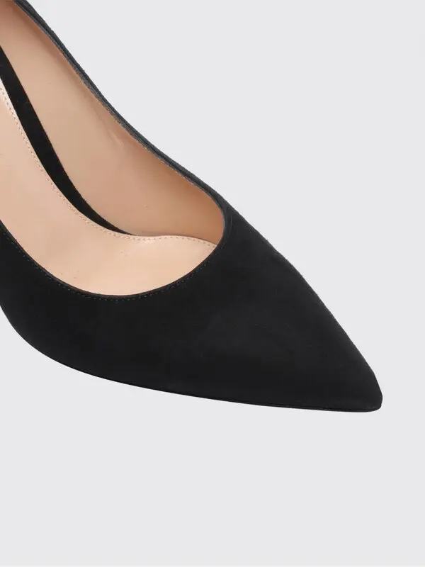GIANVITO ROSSI Suede Pumps